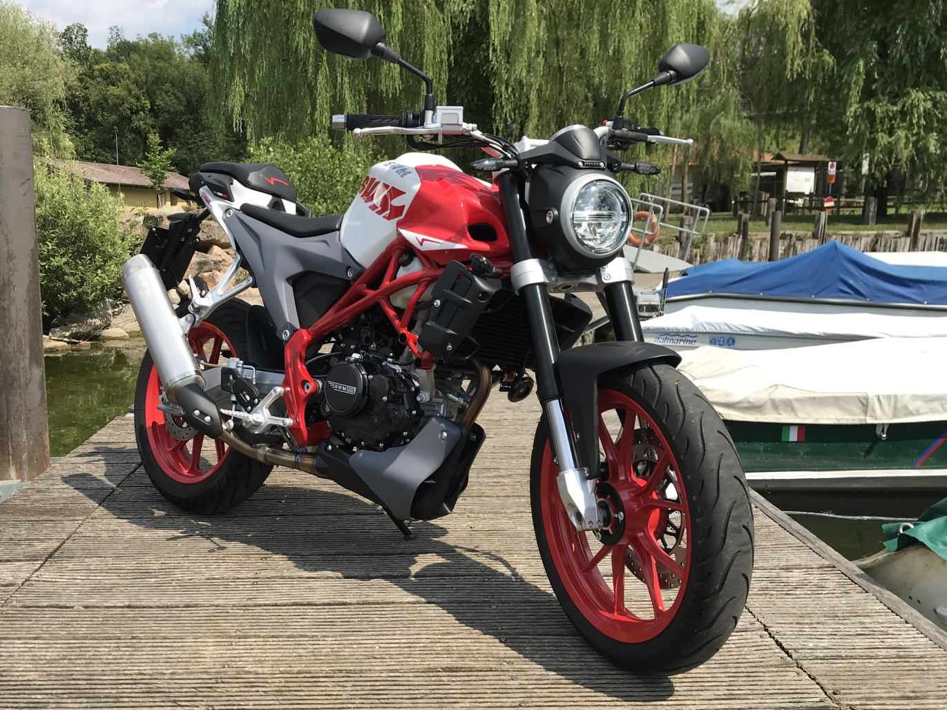 SWM Varez 125: и «нео», и «ретро» - Журнал "МОТО" - МОТО-MAGAZINE